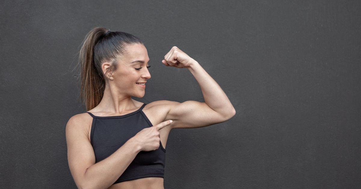 Cviky na biceps: 10 najlepších pre spevnenie rúk
