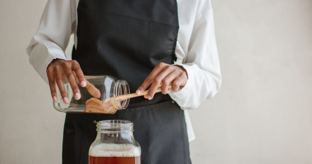 Kombucha: jaké má kombucha účinky na hubnutí?