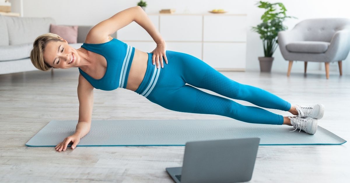 Jak zpevnit a zhubnout boky: Nejlepší cviky na boky